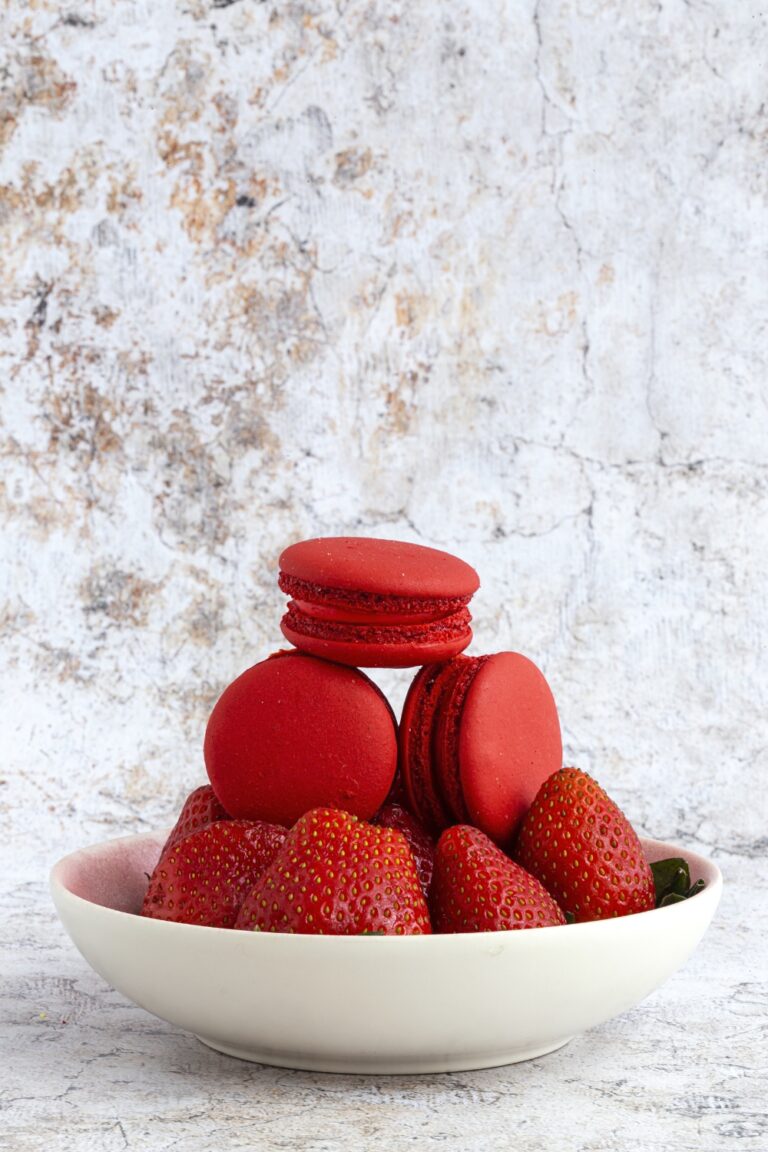 Strawberry Macarons Recipe - Fruity Desserts