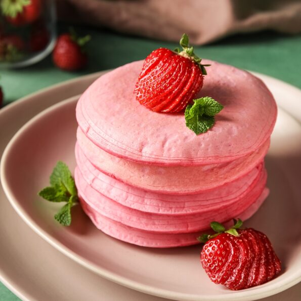 Strawberry Macarons Recipe - Fruity Desserts