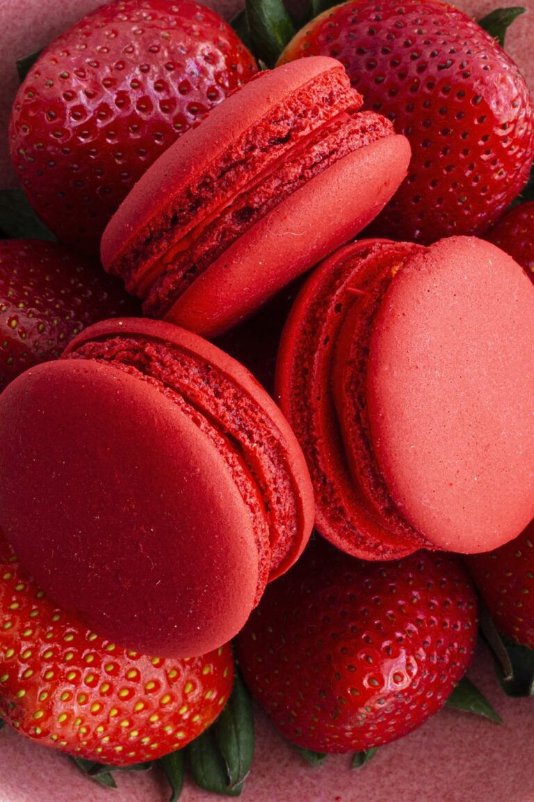 Strawberry Macarons Recipe - Fruity Desserts