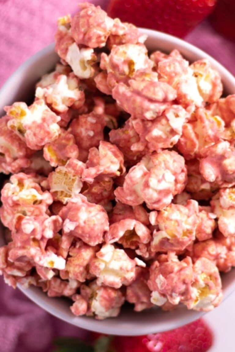 Strawberry Popcorn Recipe - Fruity Desserts