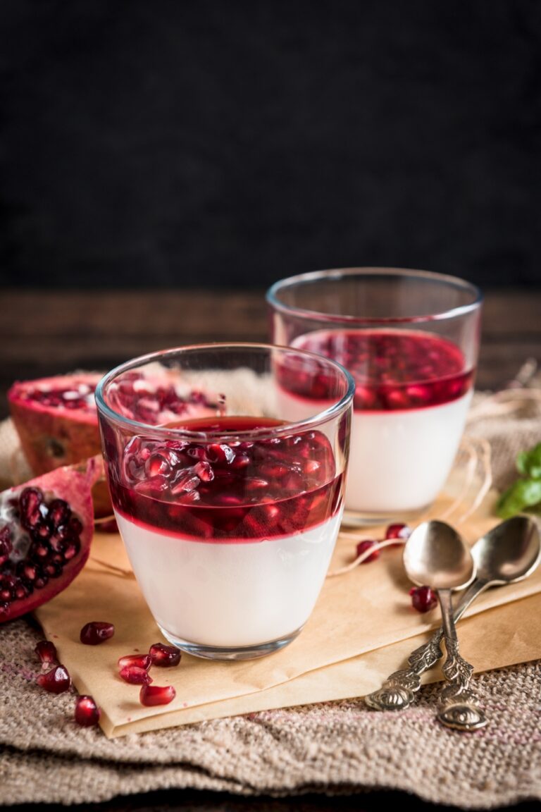 Pomegranate Panna Cotta Recipe - Fruity Desserts