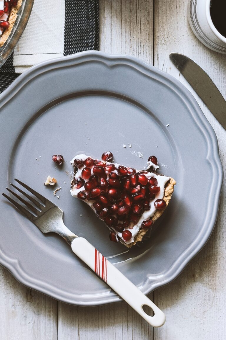 Homemade Pomegranate Tart Recipe - Fruity Desserts